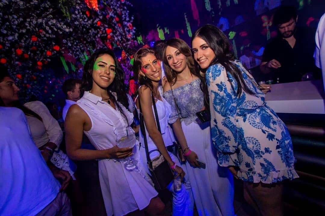 How to Date Girls in Panama - Where to Find Love and Relationship