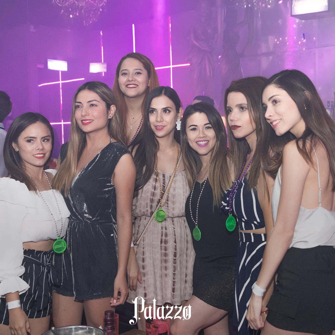 How to Date Girls in Mexico - Where to Find Love and Relationship