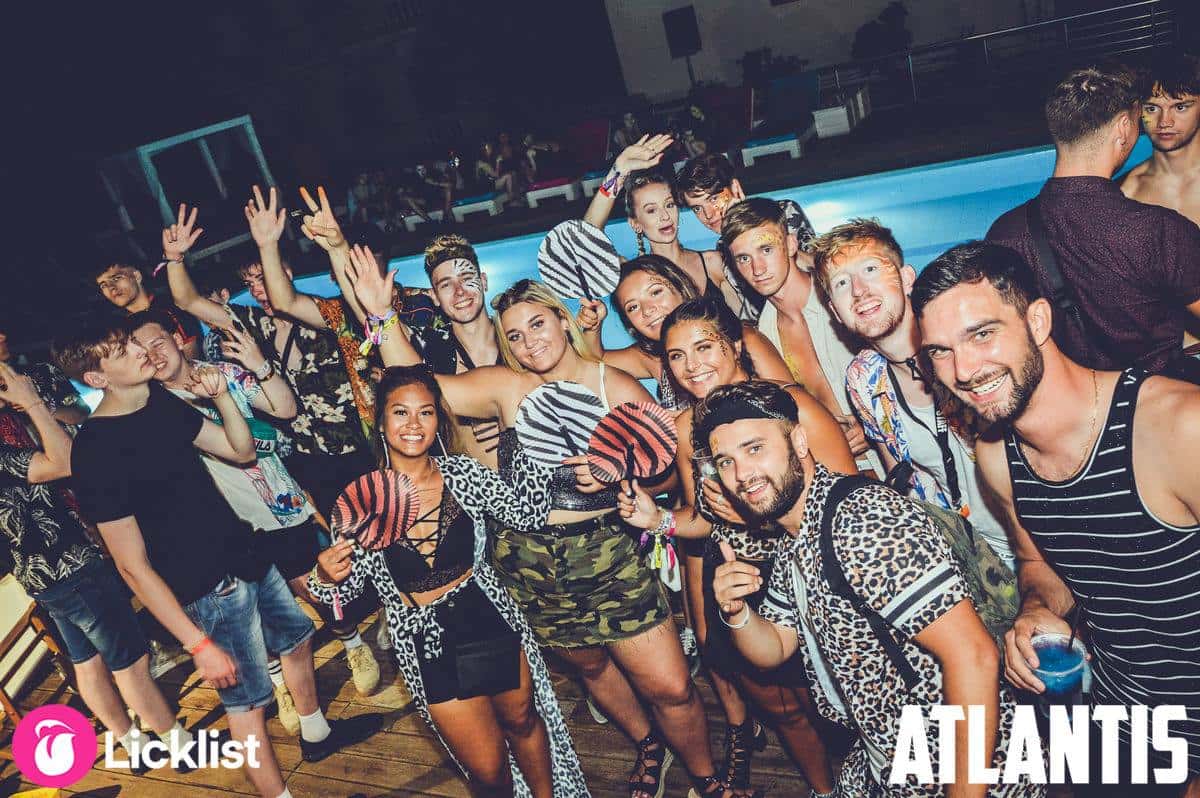 How to Date Girls in Corfu - Where to Find Love and Relationship