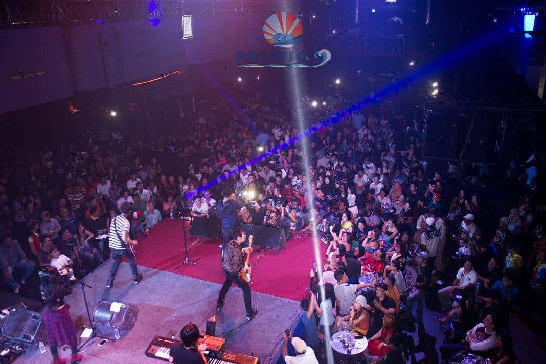 How to Date Girls in Batam - Where to Find Love and Relationship