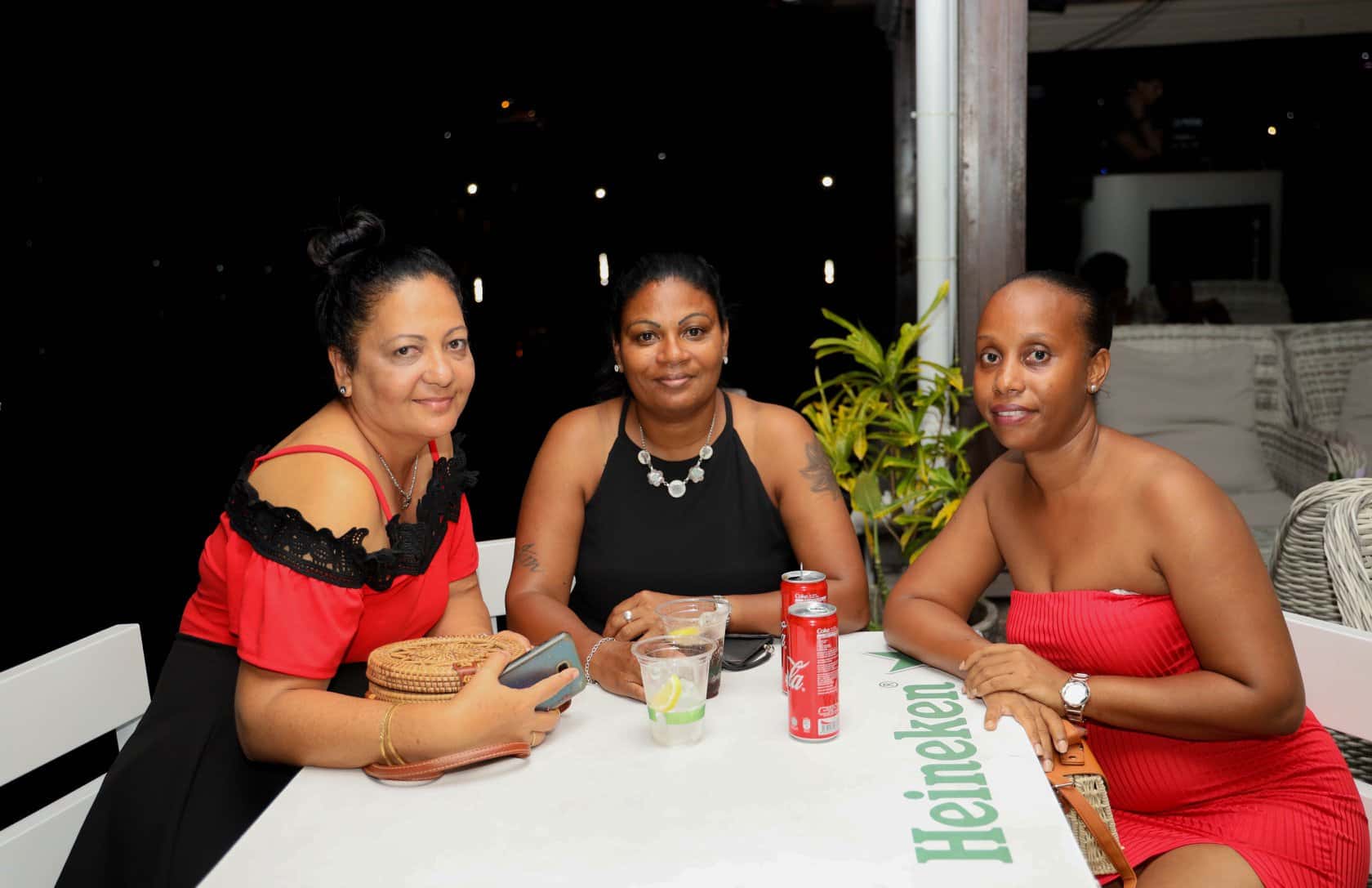 How to Date Girls in Seychelles - Where to Find Love and Relationship