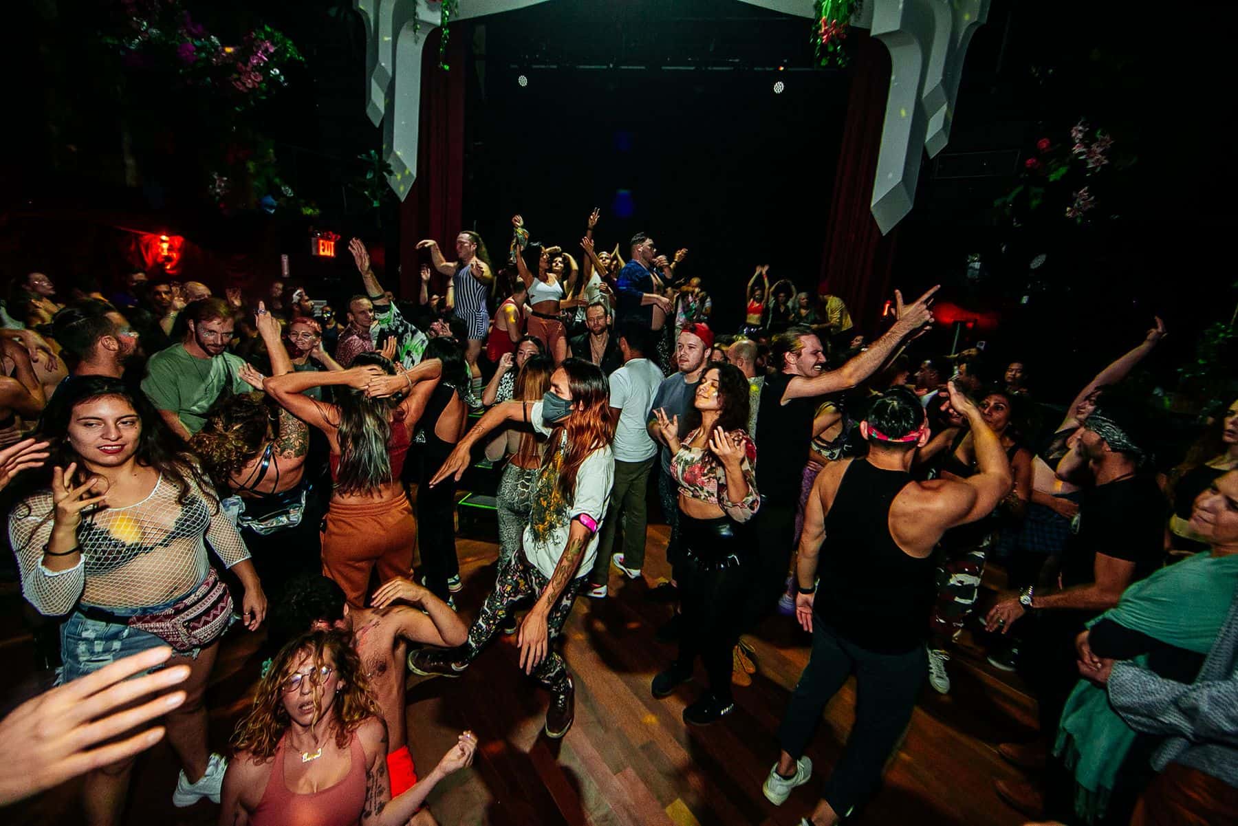 How to Date Girls in New York (state) - Where to Find Love and Relationship