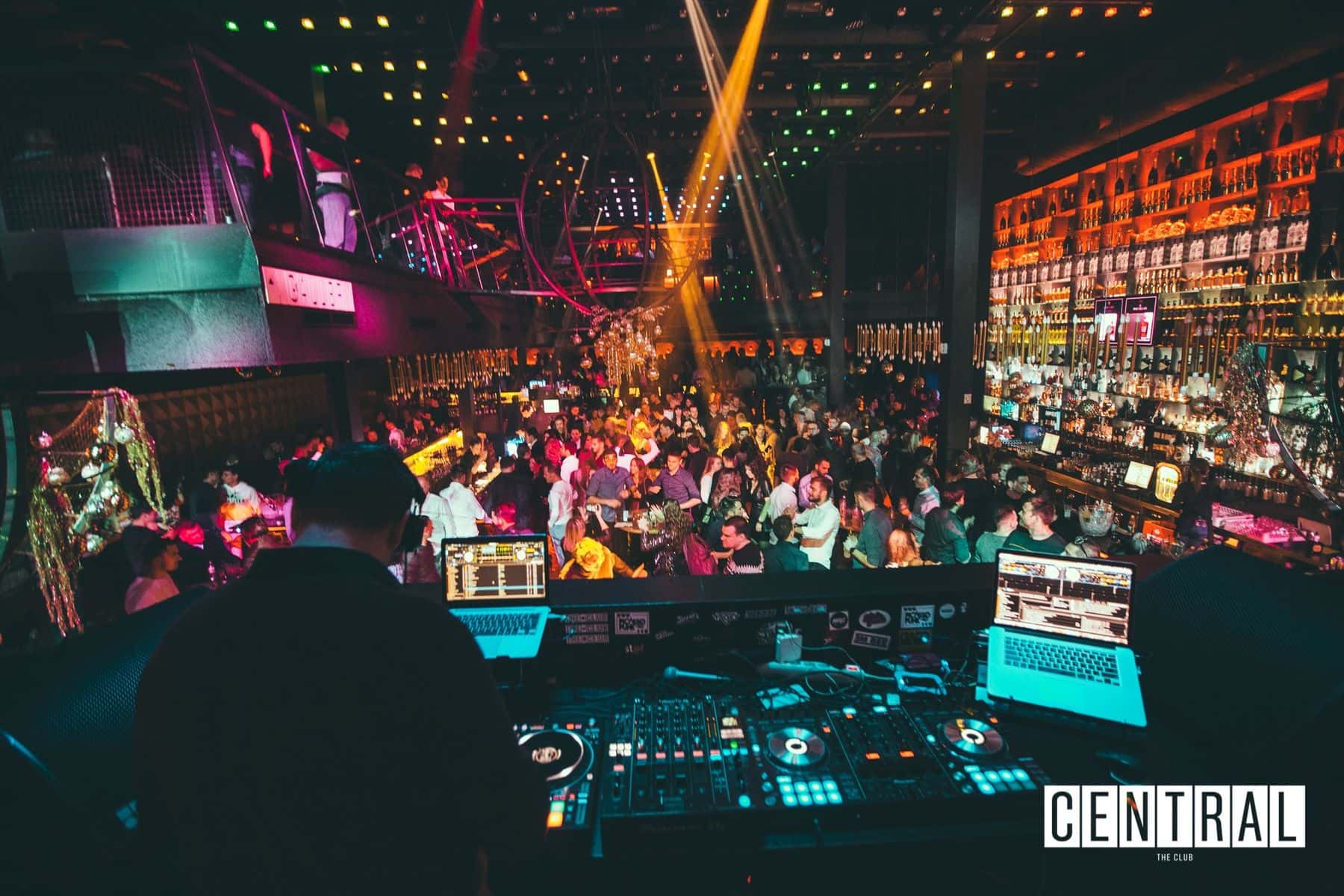 How to Date Girls in Split - Where to Find Love and Relationship