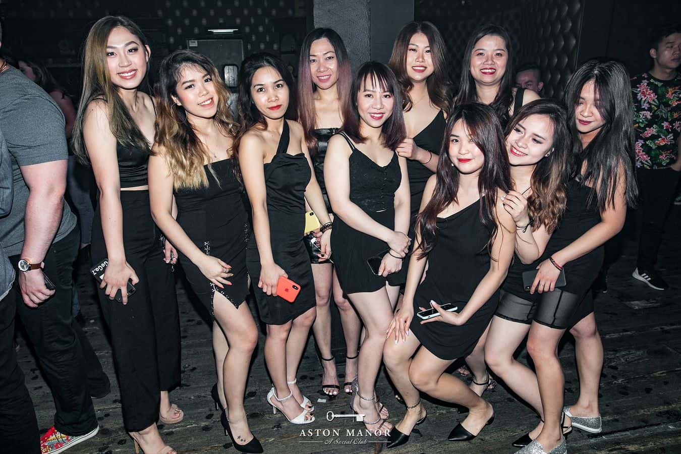 How to Date Girls in Seattle - Where to Find Love and Relationship