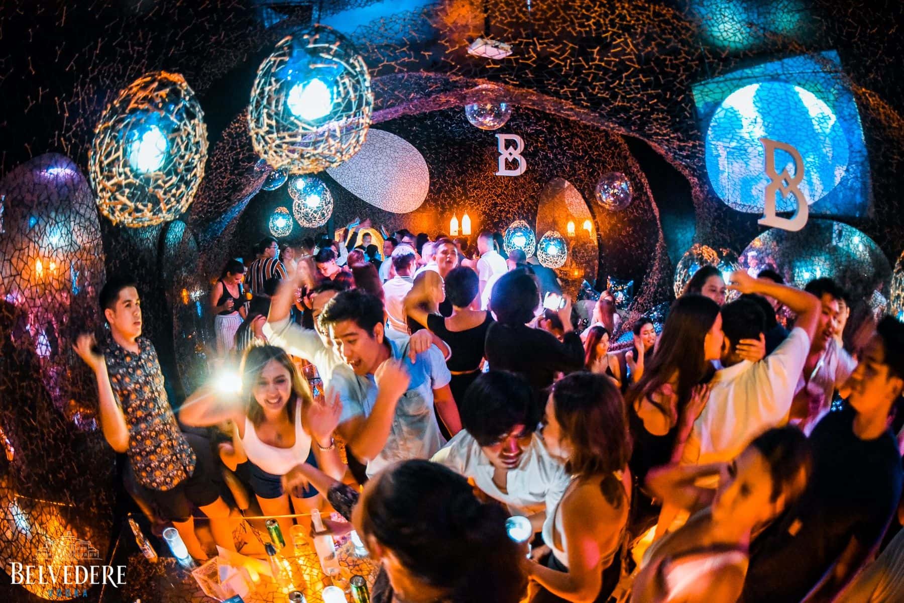 How to Date Girls in Cebu - Where to Find Love and Relationship