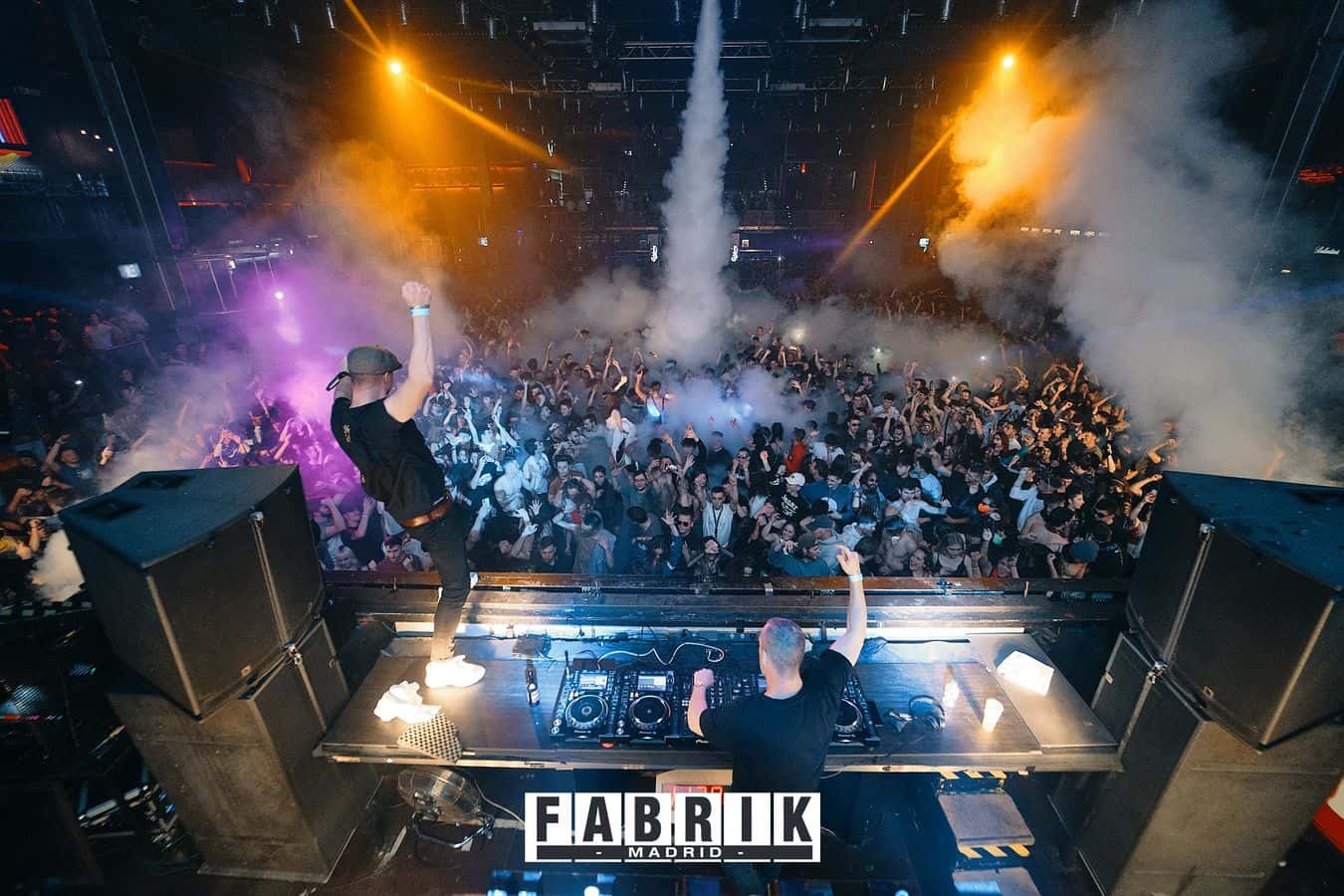 How to Date Girls in Madrid - Where to Find Love and Relationship