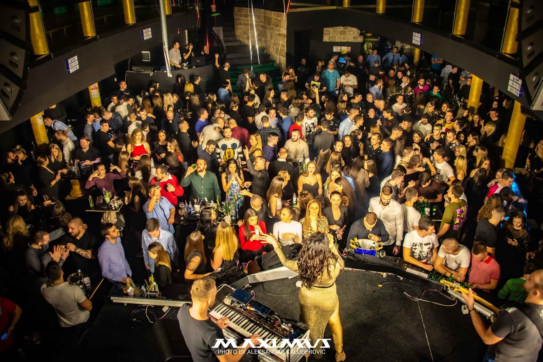 How to Date Girls in Kotor - Where to Find Love and Relationship