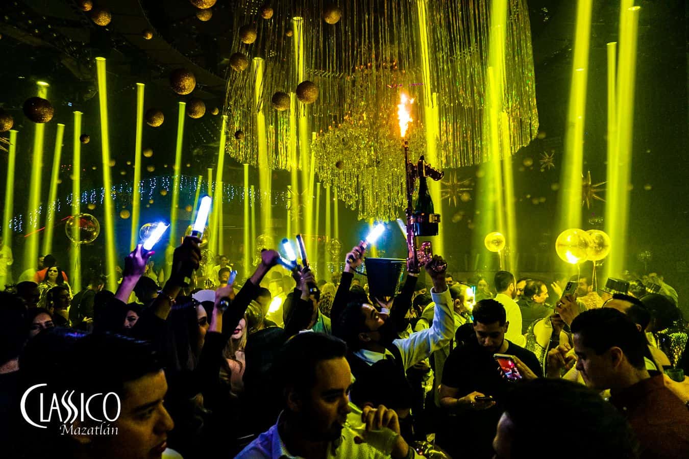 How to Date Girls in Mazatlan - Where to Find Love and Relationship