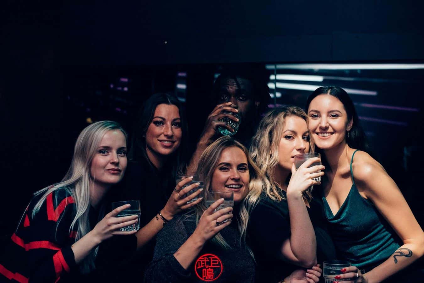 How to Date Girls in Amsterdam - Where to Find Love and Relationship